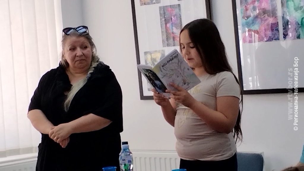Promocija knjige poezije desetogodišnje Maše Martić – RADIO TELEVIZIJA BOR